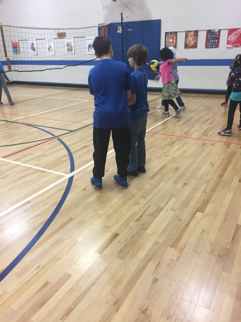 Snow Physical Education with Mr Moyer | 4th grade peer teaching